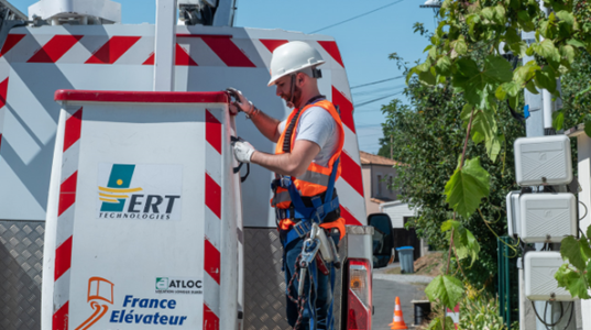 ERT Technologie déploie la fibre optique, sous contrôle Bativigie ...